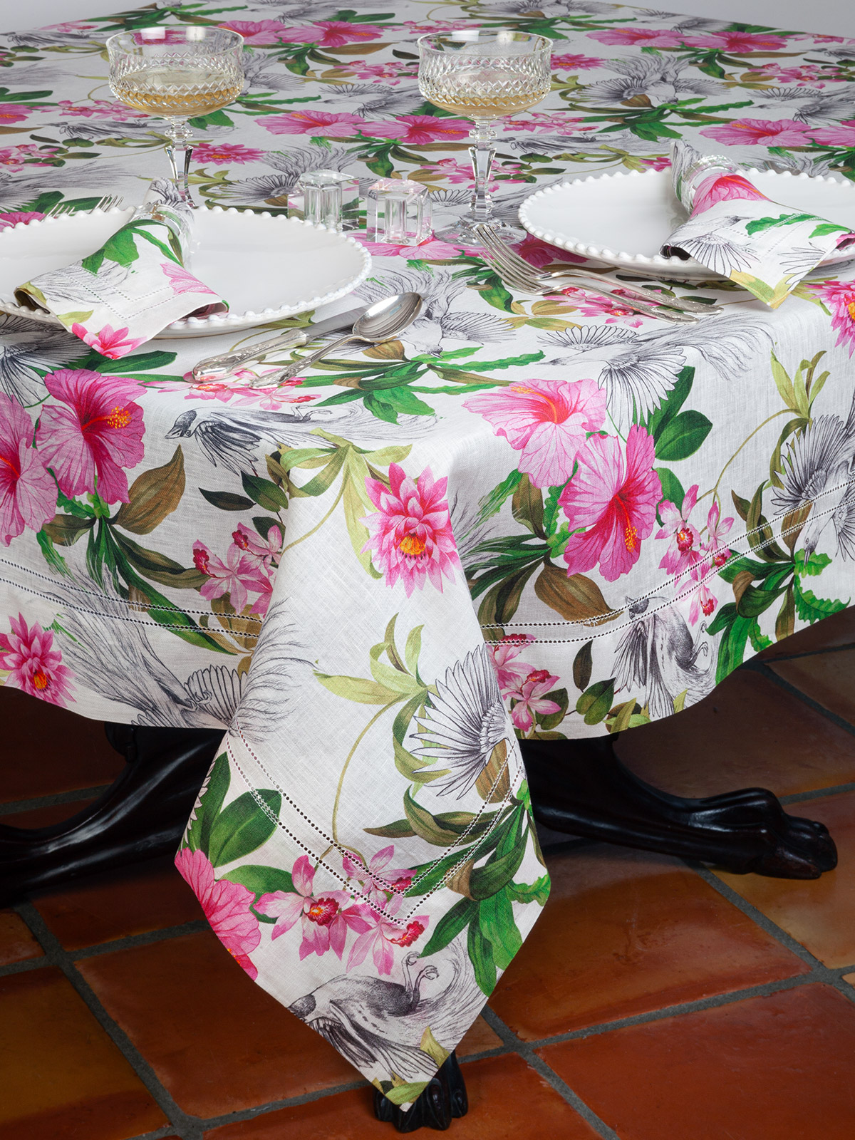 Paradise Island Table Collection - Fine Table Linens - Schweitzer Linen