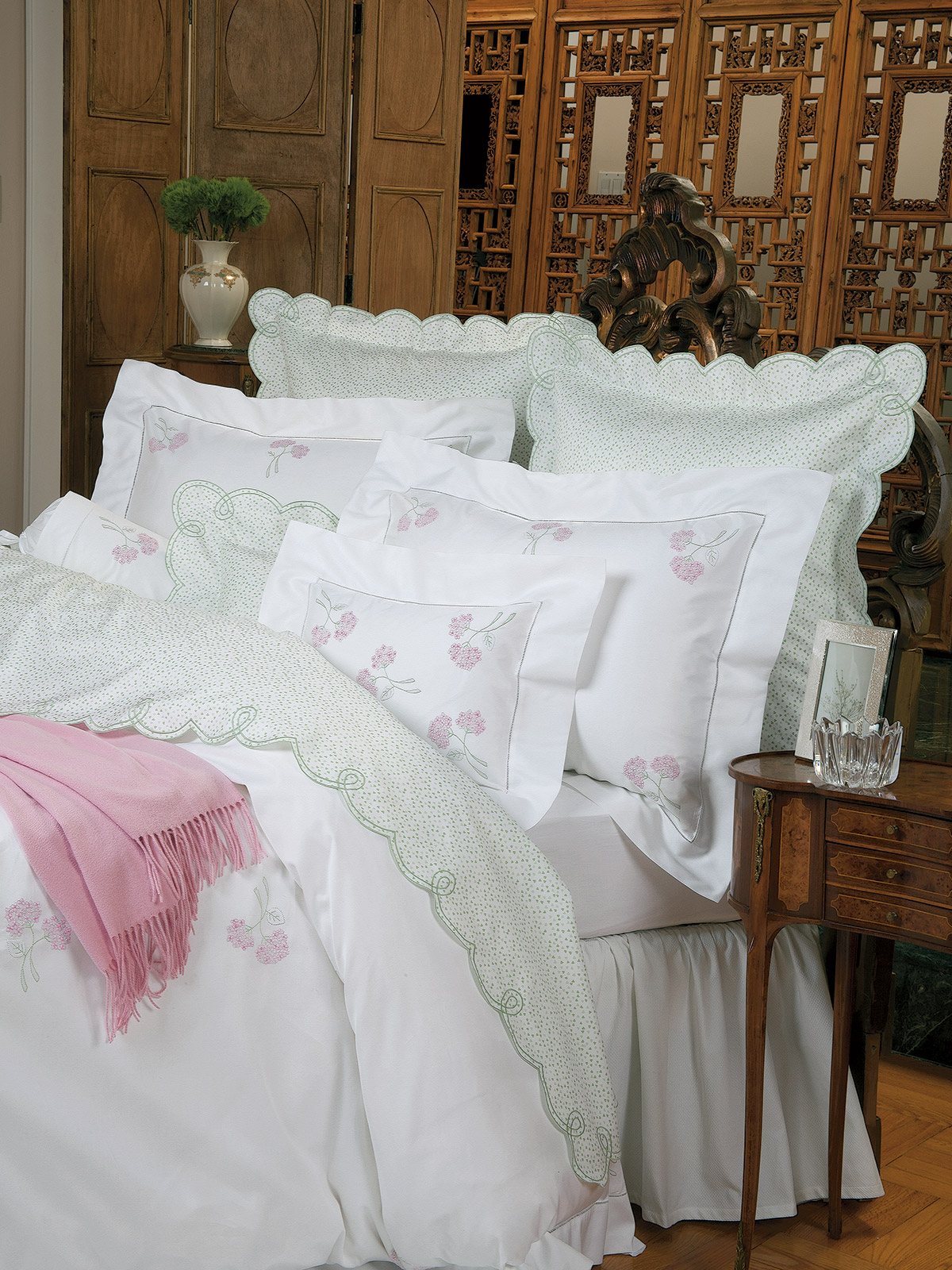 Hydrangea Blossoms - Luxury Bedding - Italian Bed Linens - Schweitzer Linen