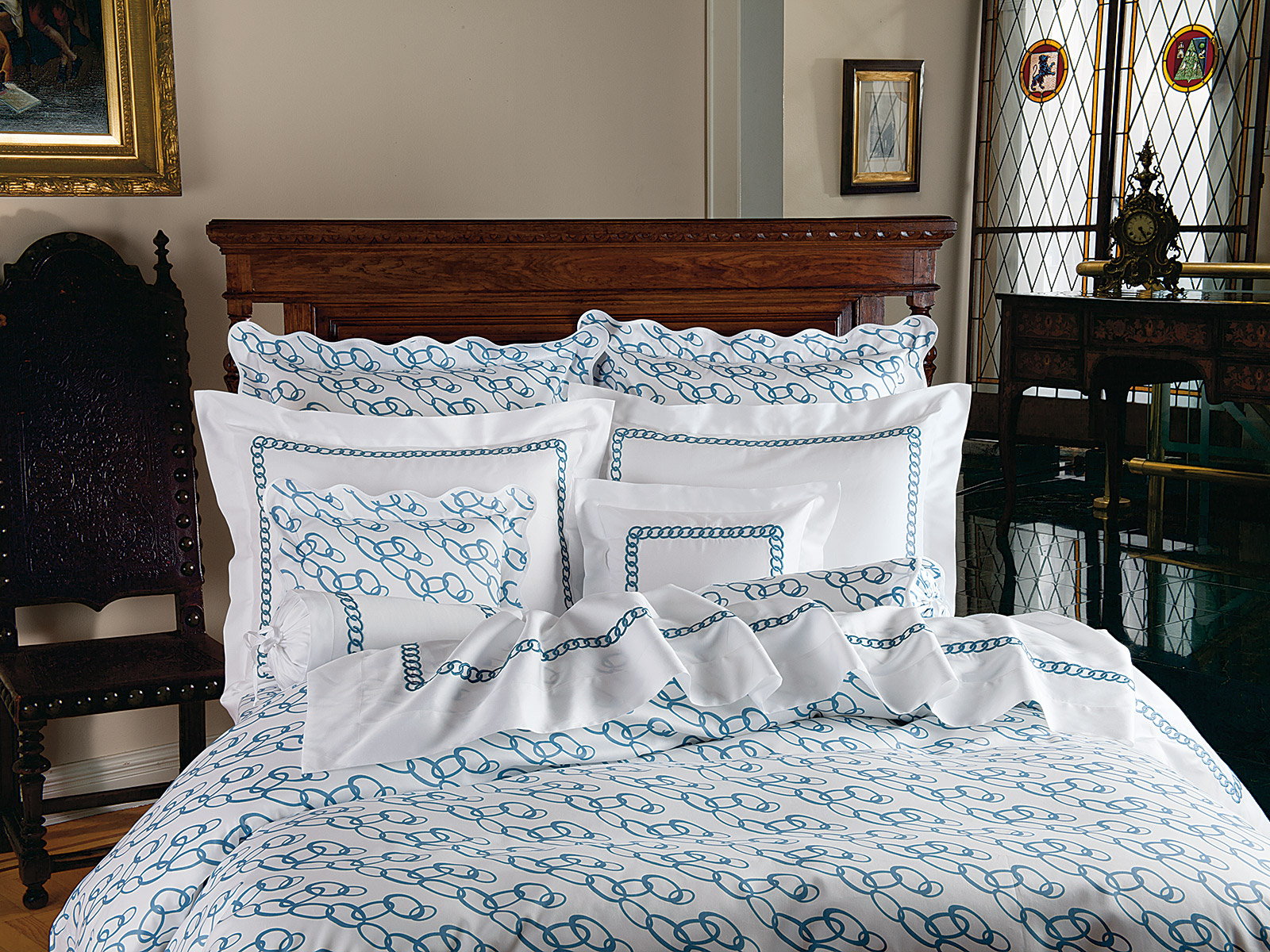 Viareggio - Luxury Bedding - Italian Bed Linens - Schweitzer Linen